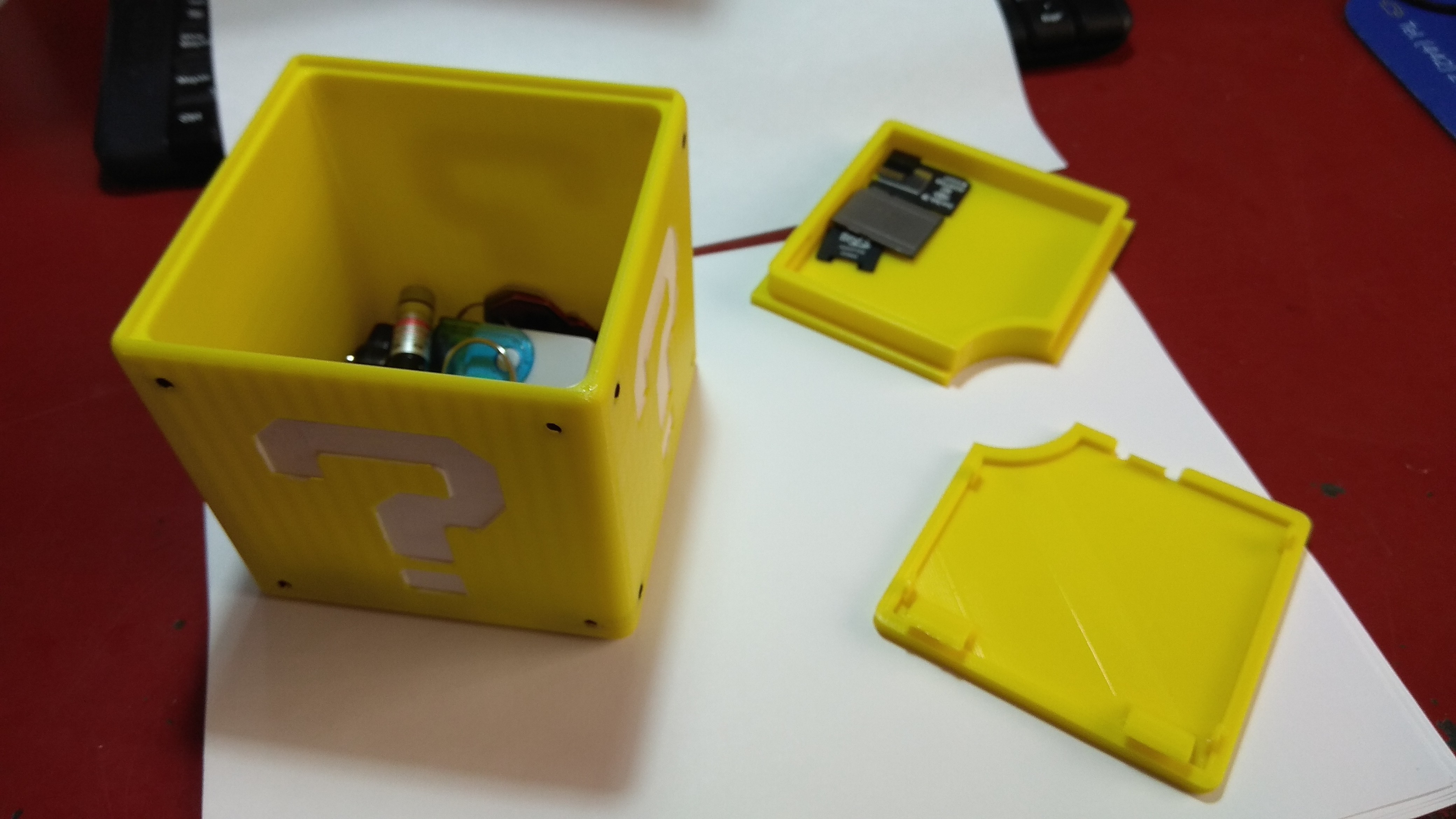 Free STL file BOX INT MARIO AND 📦 ・3D printer model to download・Cults