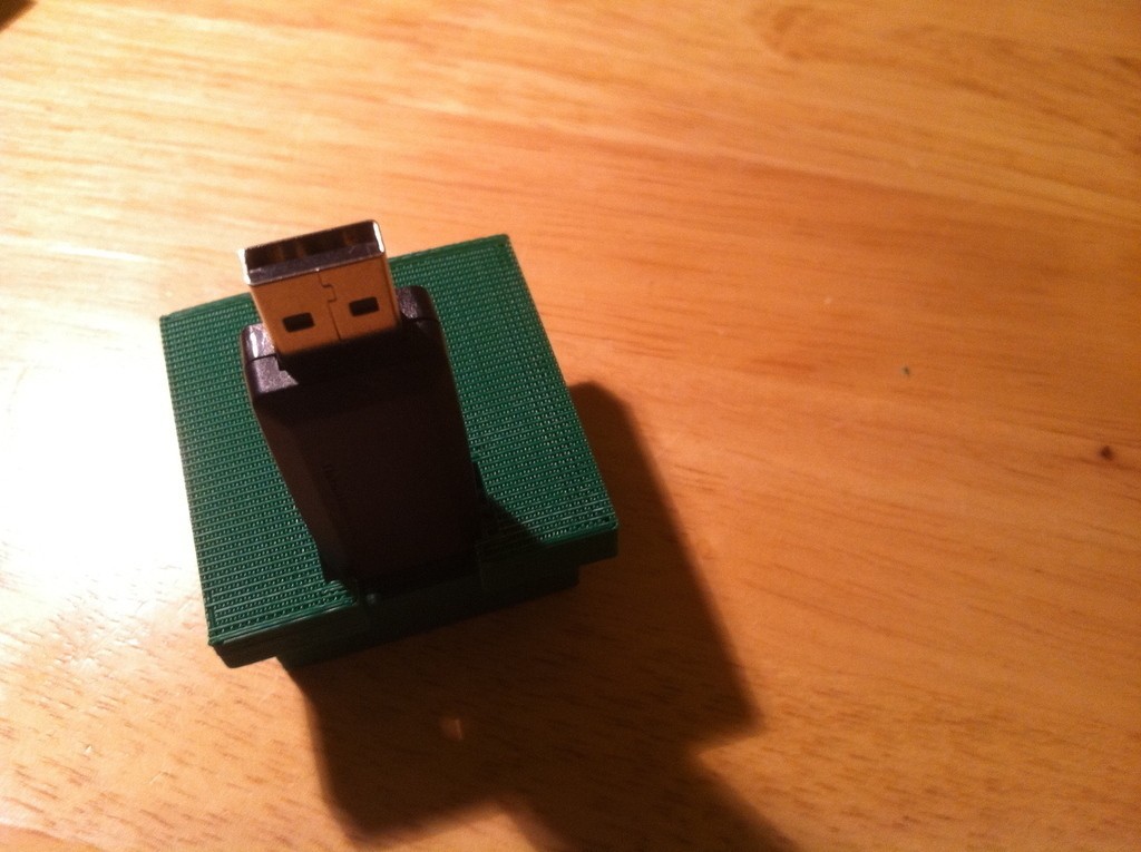 Free STL file Enclosure for BlinkM MaxM Controller Board 👽 ・3D printer model to download・Cults