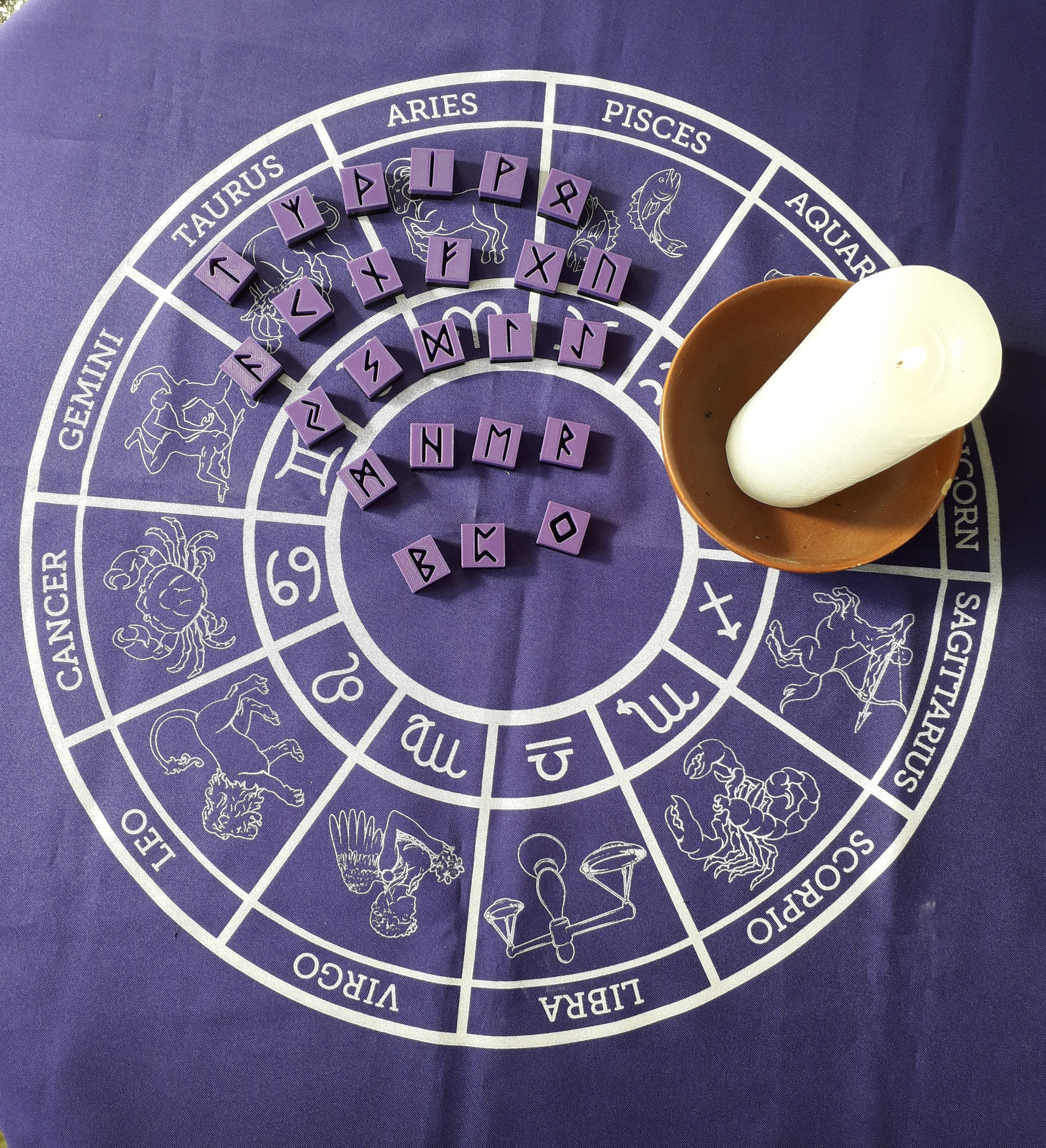 👽 RUNES・Free STL File for ・Cults
