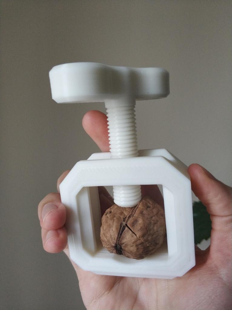 Free STL file Ultimate Walnut Cracker 🏠 ・Model to download and 3D print ...