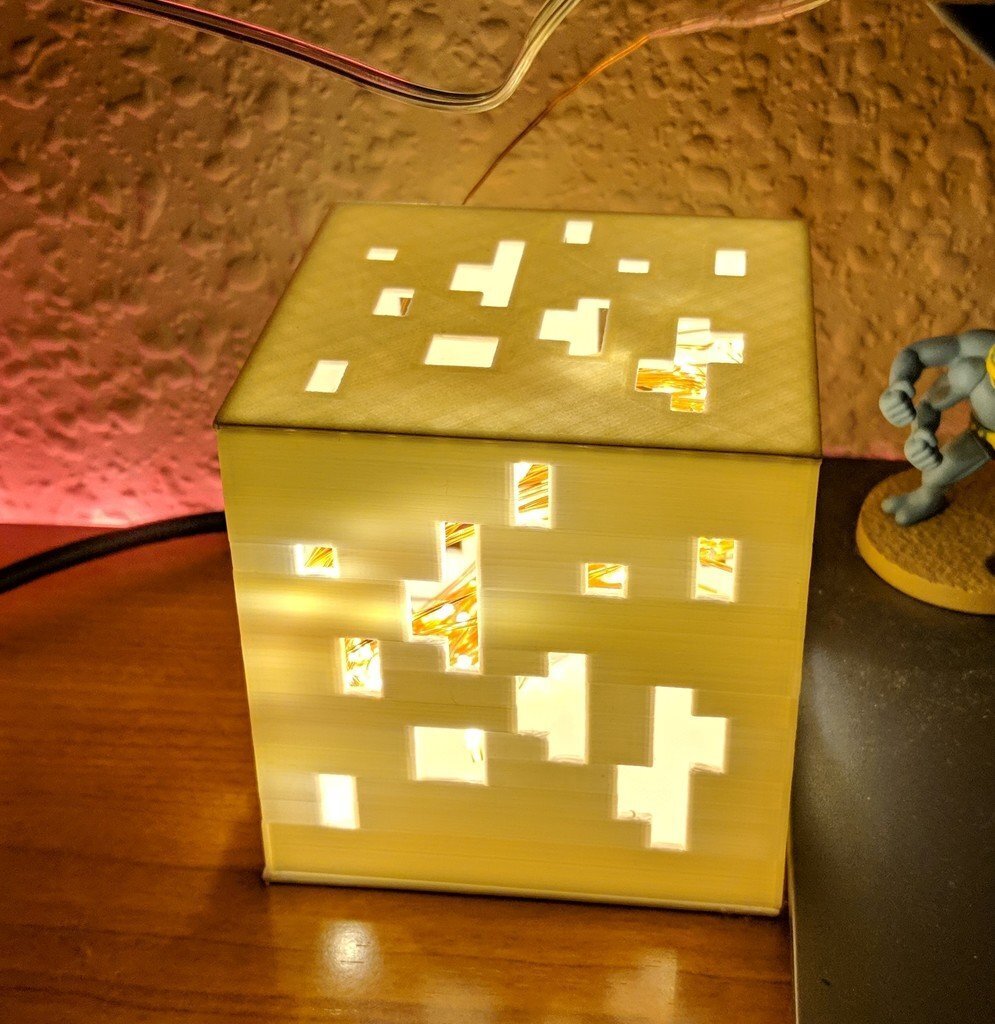 3D printed Minecraft diamond ore lamp・Cults