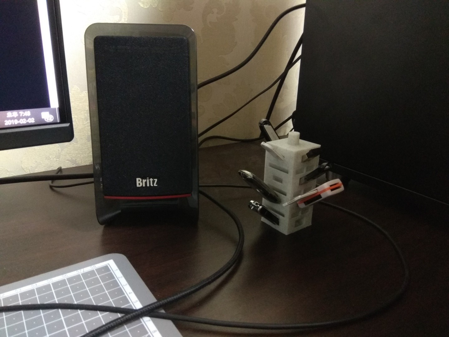 STL file simple usb stand 💾 ・3D print design to download・Cults