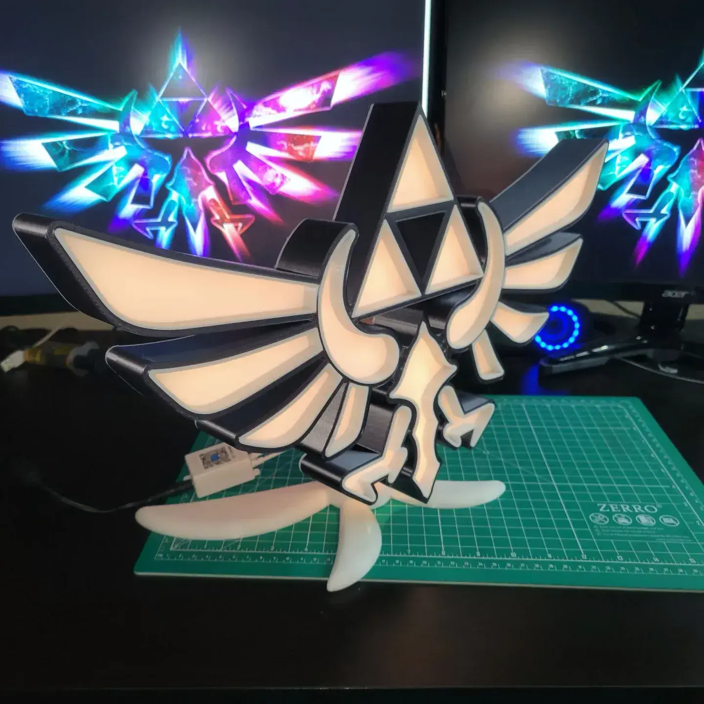 Free 3D file Sheikah Stand for Hyrule Royal Family Crest LED Lamp 👪 ...