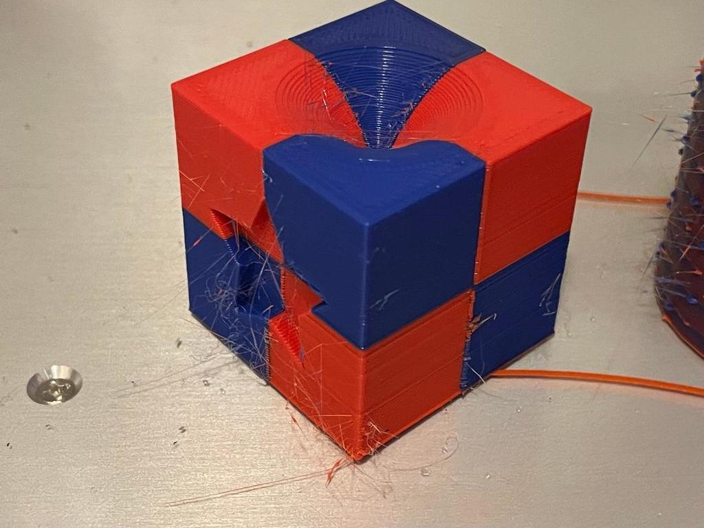 🎨 Geeetech Multi Color Test Cube・Free STL File for ・Cults