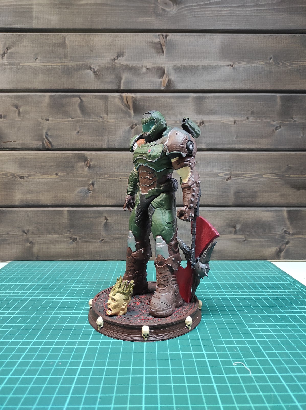 Imprimible en 3D DOOM SLAYER CON BGF • hecho con anycubic mega s・Cults