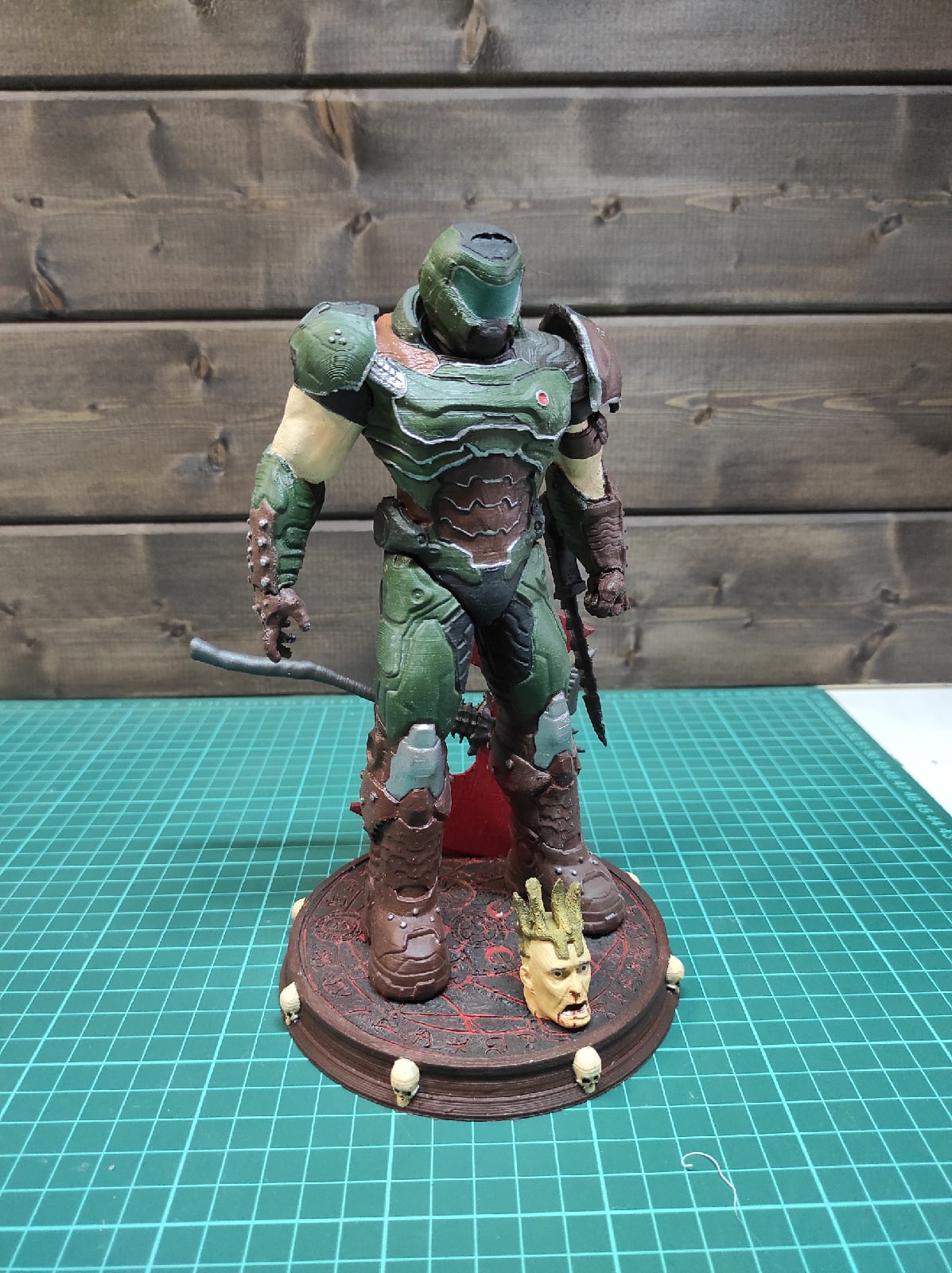 Imprimible en 3D DOOM SLAYER CON BGF • hecho con anycubic mega s・Cults