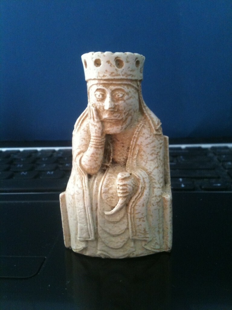 👸 Lewis Chessmen - Queen・Free STL File for ・Cults