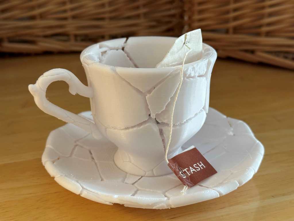 Free 3D file Smashed Teacup and Saucer 🫖・3D printing model to download ...
