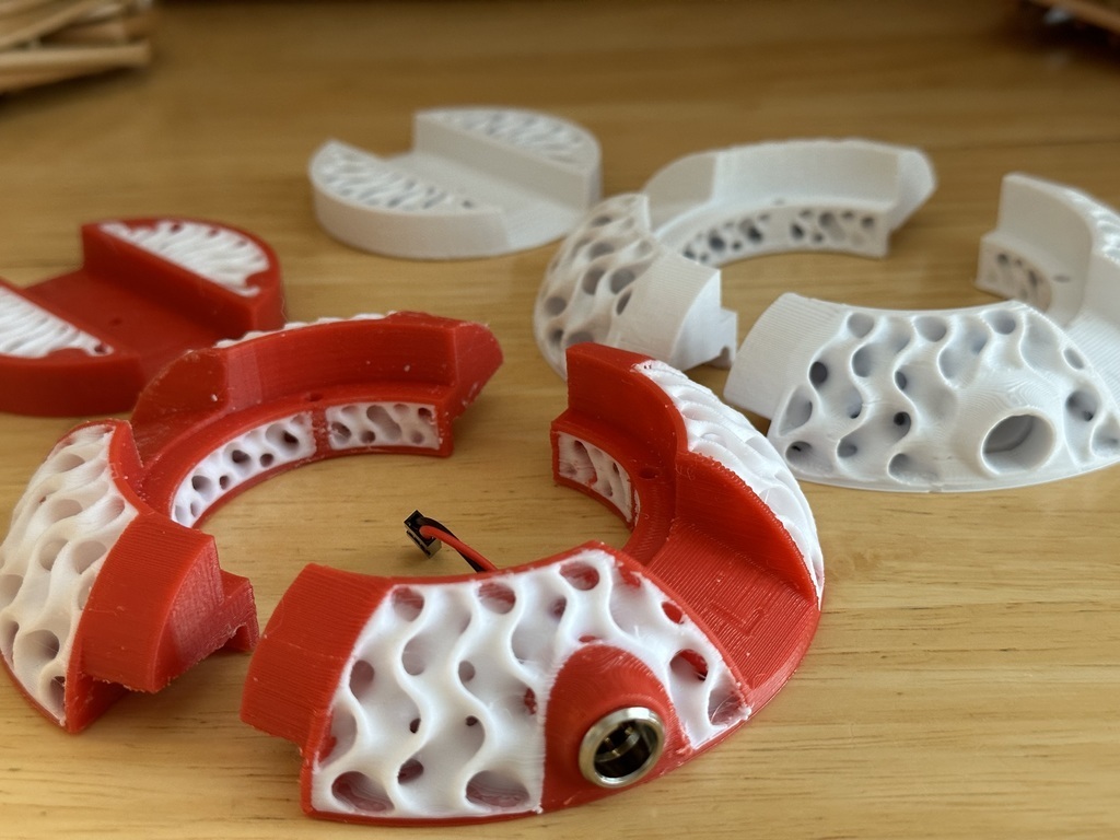 Fichier 3D gratuit Cônes gyroïdes pour les casques Head(amame) 🎧・Plan ...
