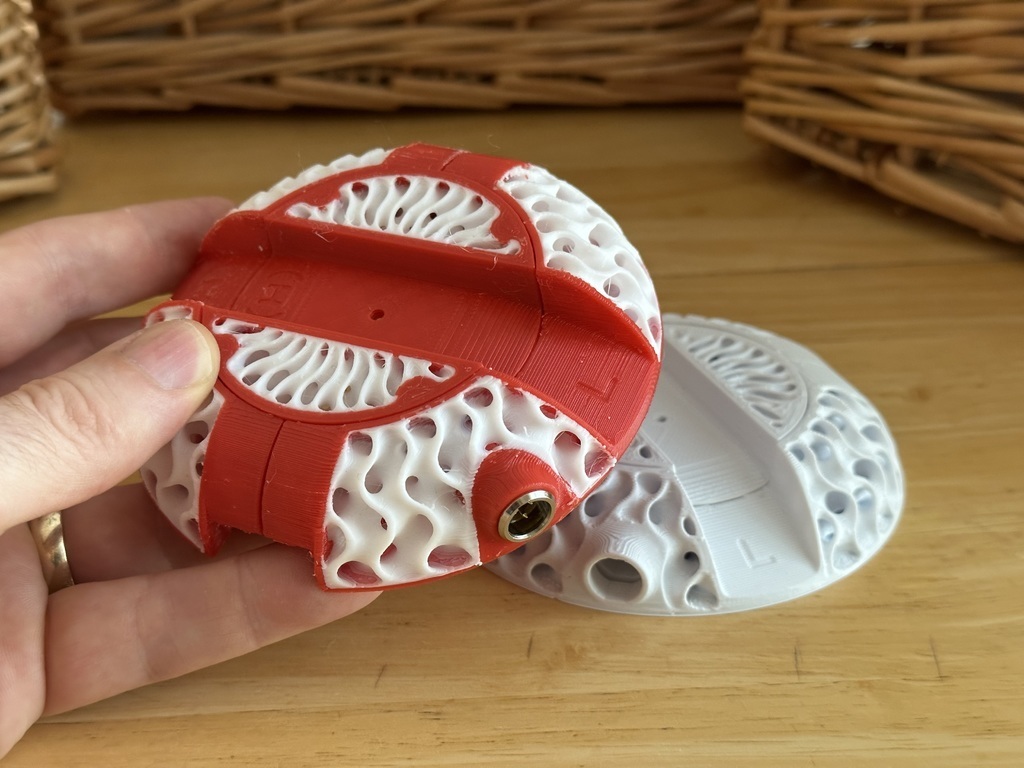 Fichier 3D gratuit Cônes gyroïdes pour les casques Head(amame) 🎧・Plan ...