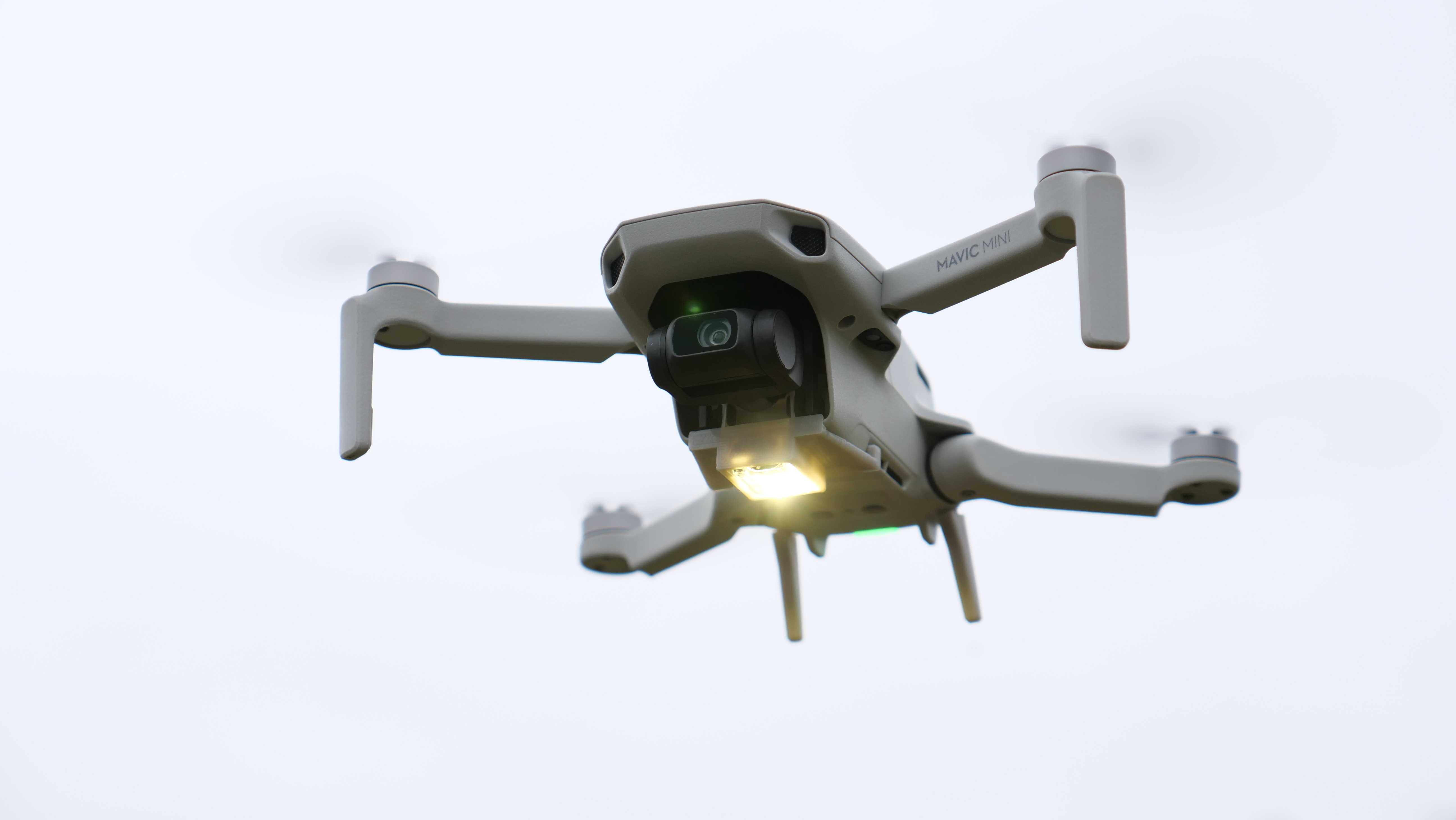 STL-Datei DJI Mavic Mini Strobe Mount for the Flytron Strobon Cree 📱 ...