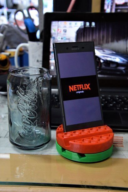 Free STL file Coaster Phone Stand 📞 ・3D printer design to download・Cults