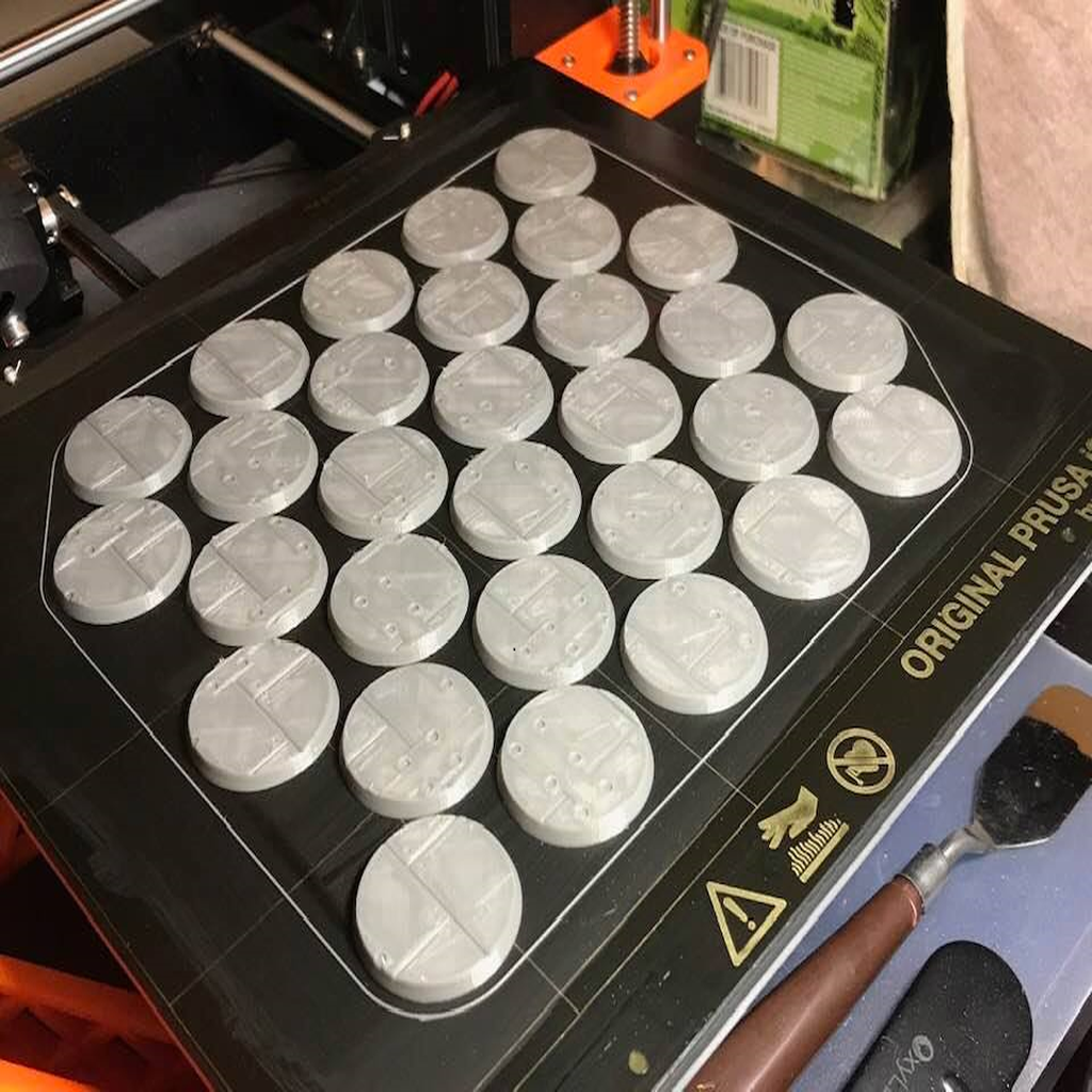 🚢 32mm Ship Deck / Industrial Beveled Bases・Free STL File for ・Cults