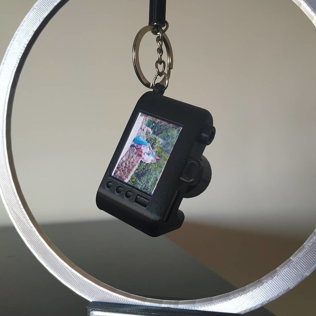 Free 3D file Camera Photo Frame 📷・3D print design to download・Cults