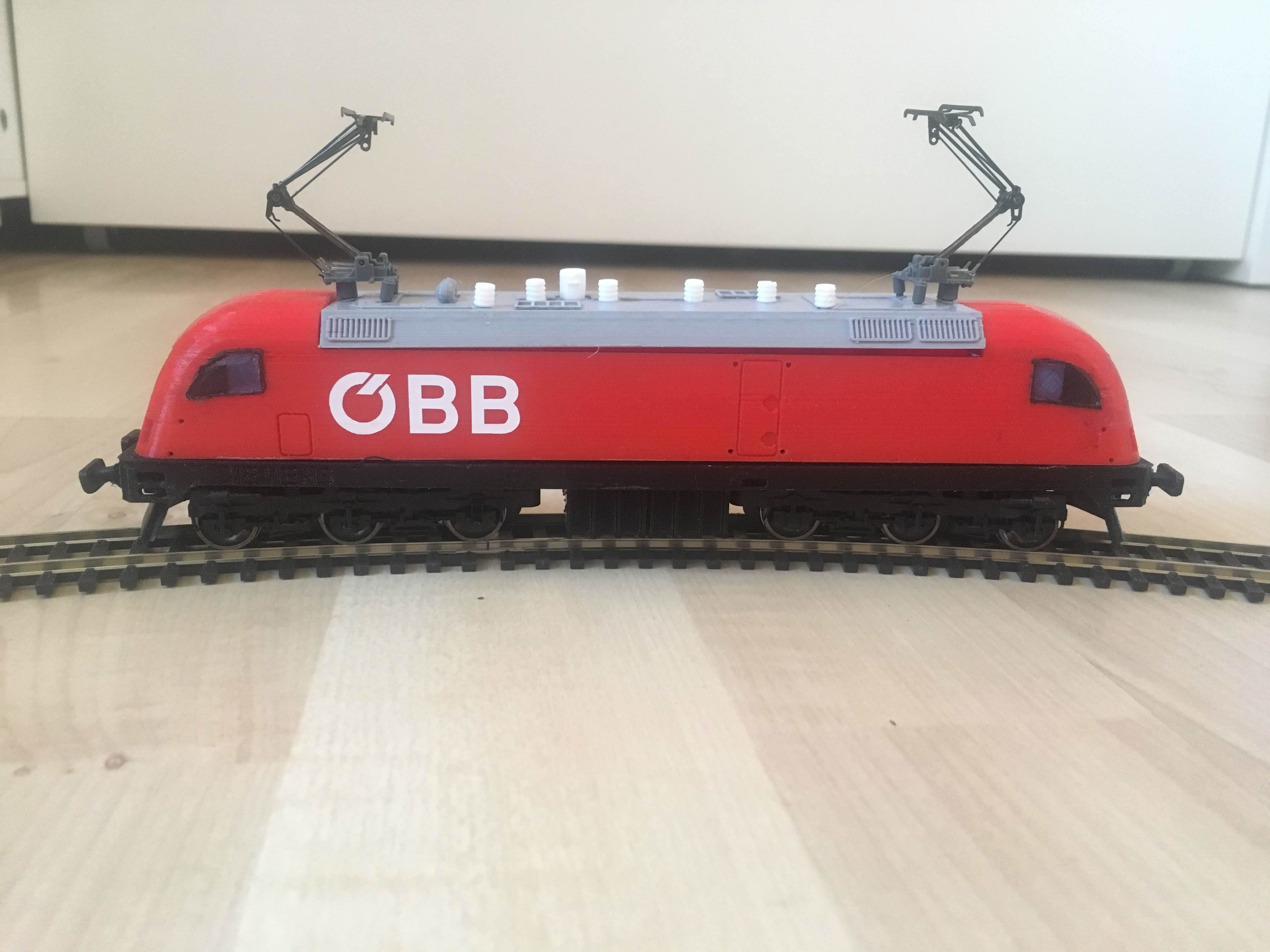 ♉ EuroSprinter ES 64 U - Siemens Taurus version - HO (1:87) working ...