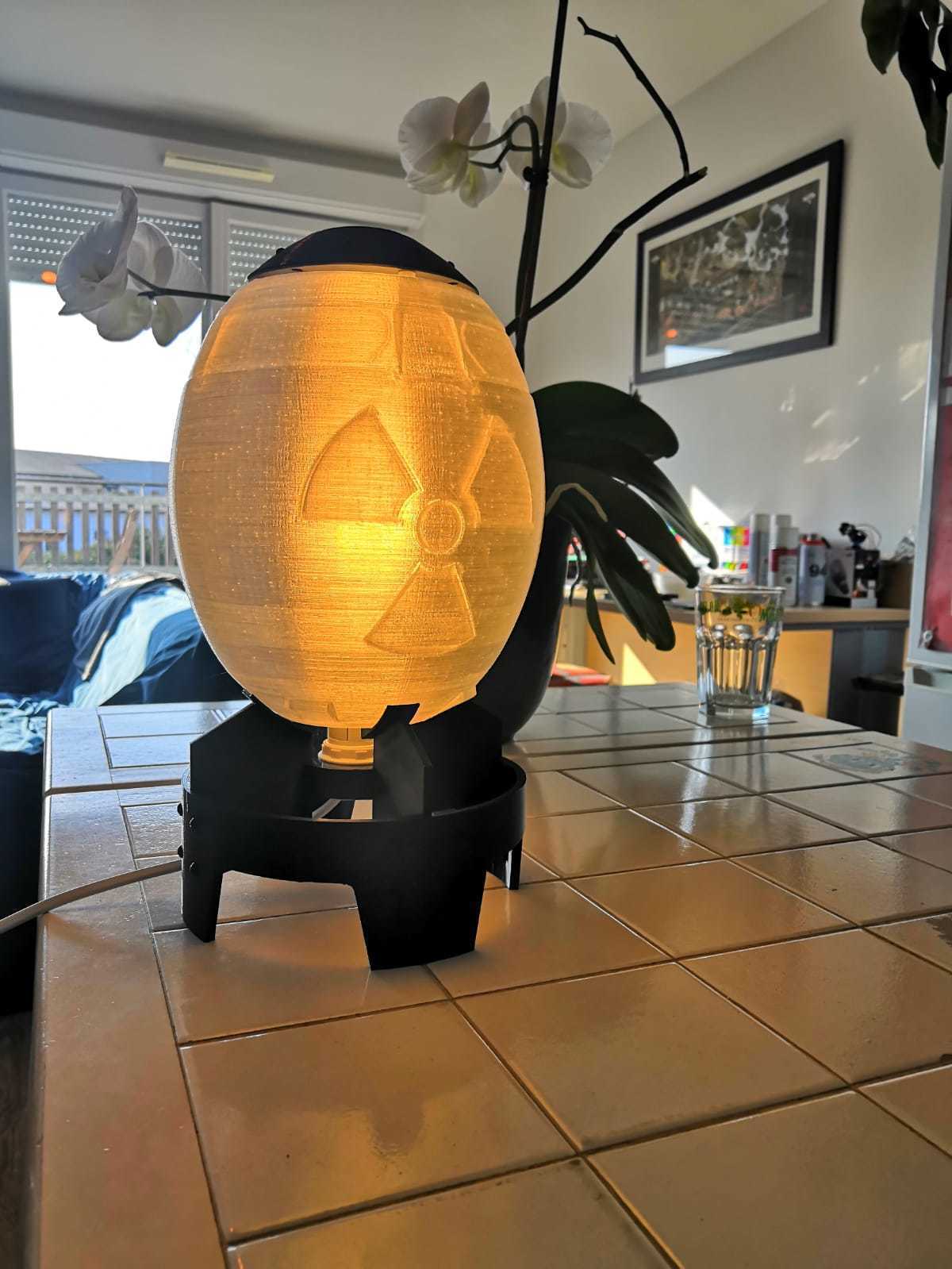 Free STL file Mini nuke lamp from Fallout (for E14 bulb) 🔦 ・3D printing ...