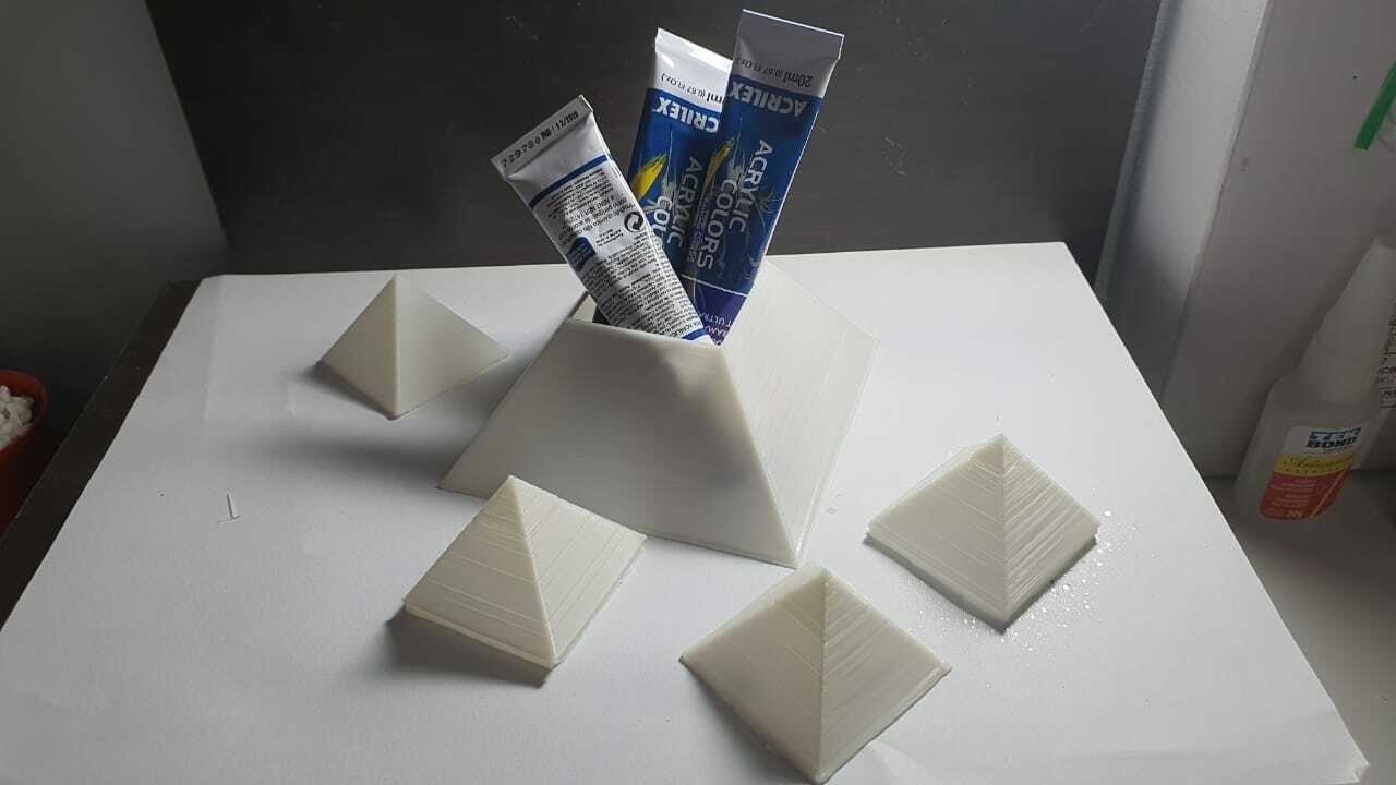 STL file PYRAMID BOX STUFFS 📦・Template to download and 3D print・Cults