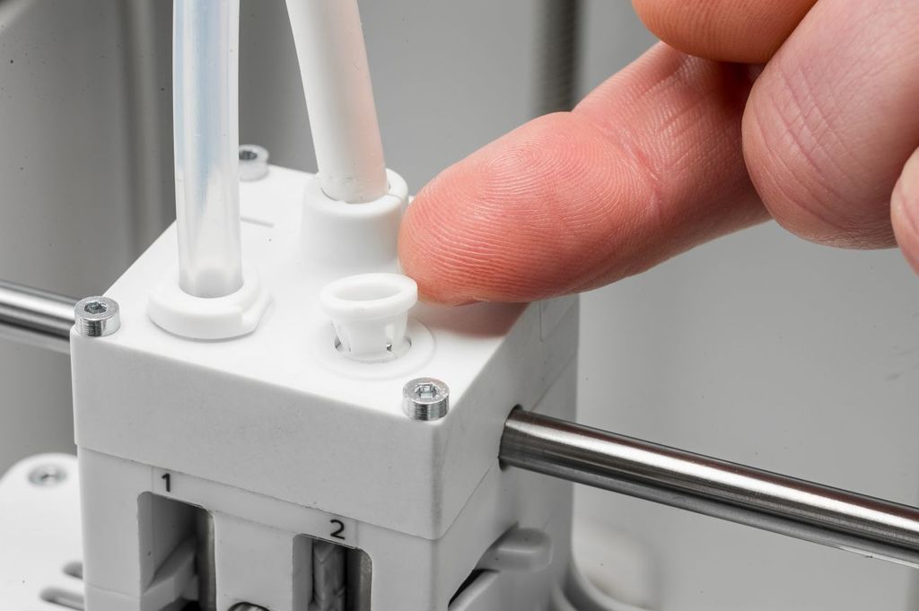 🗜️ Ultimaker Original bowden tube clamp 1069・Free 3D File for ・Cults