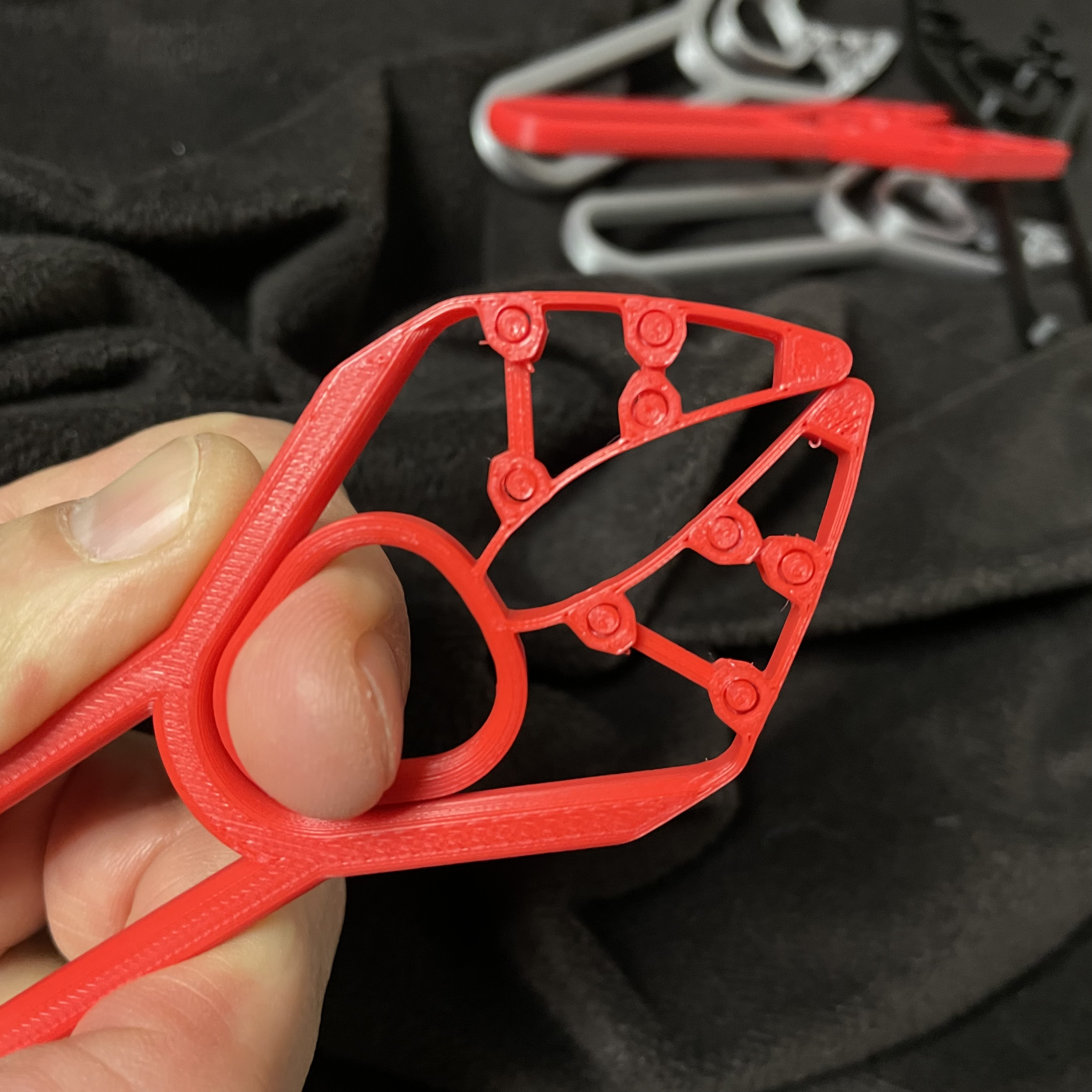 Free STL file Pinch Pliers - Print in Place Toy 📱 ・3D printable design ...