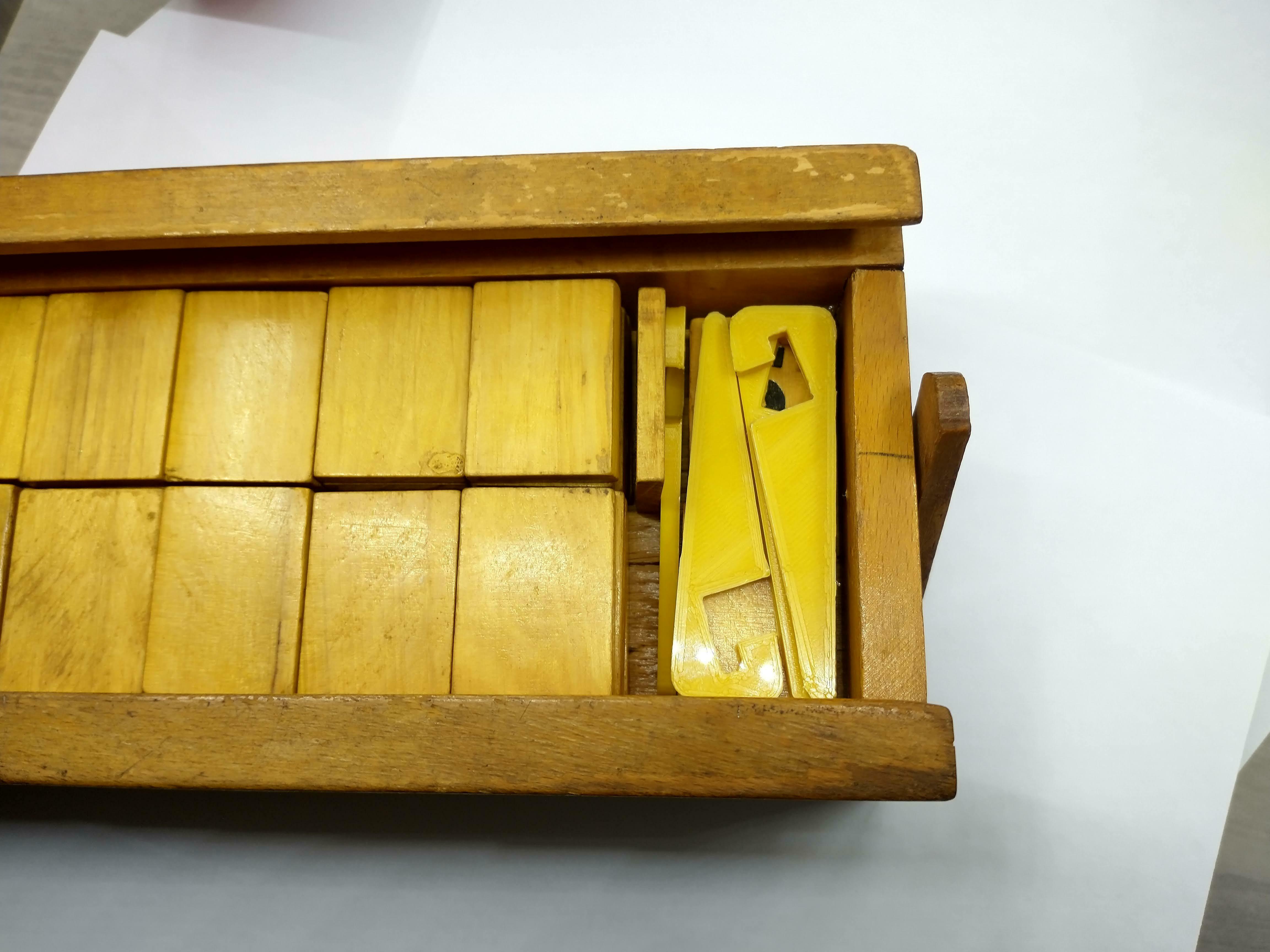 STL file table foot rummy remy remi 3D print model 🦶 (OBJ)・3D printing ...