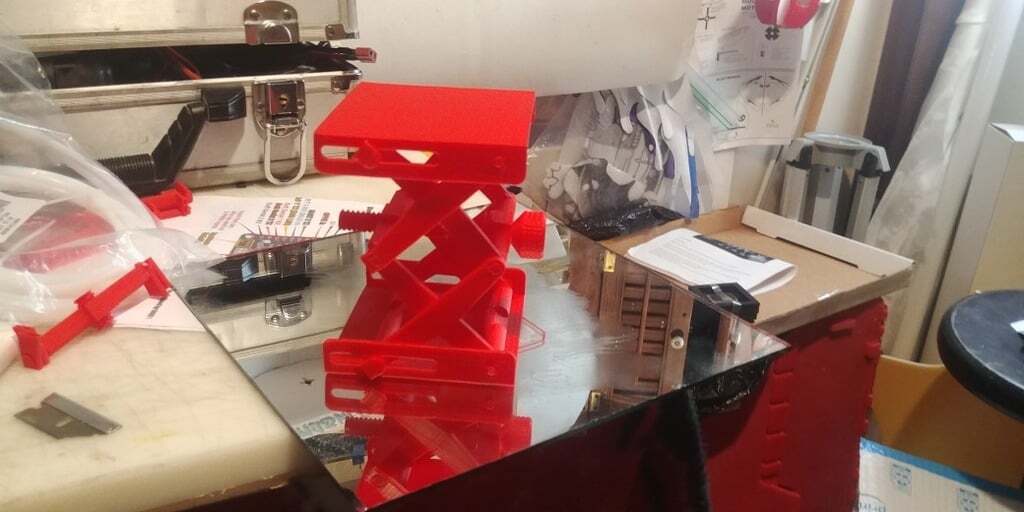 3D printable Platform Jack [Fully Assembled, No Supports]・Cults