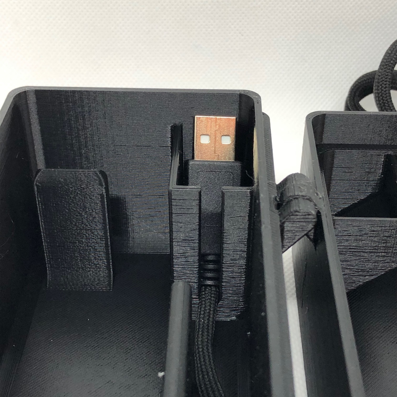 🖥️ Computer Mouse and cable storage case・ STL File for ・Cults