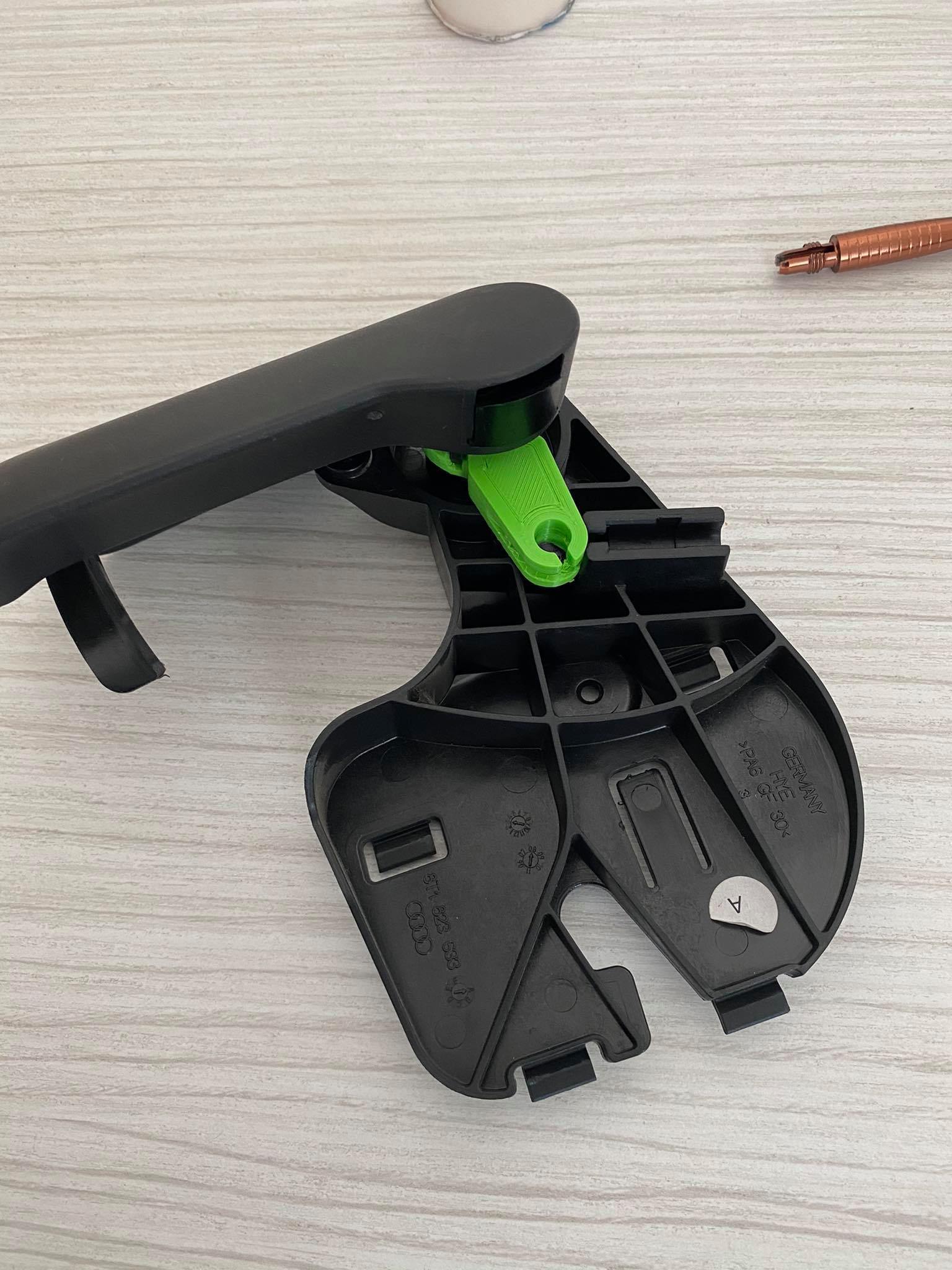 🚗 Audi Hood Release Lever Bracket 8T1823633B 8T1 823 633 B 8T182363301C ...