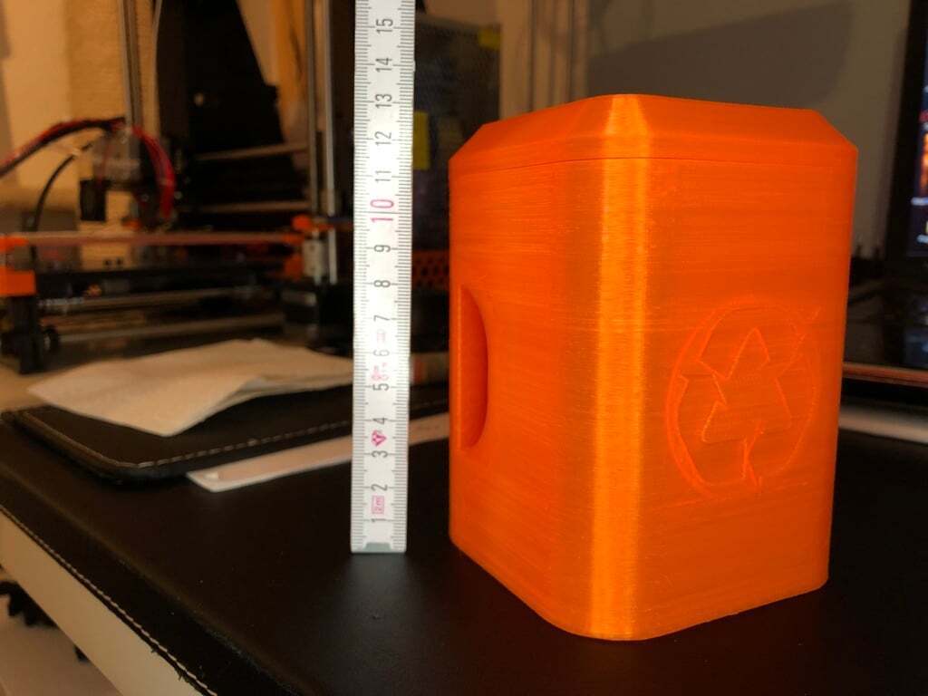3D printed Countertop Compost Bin・Cults