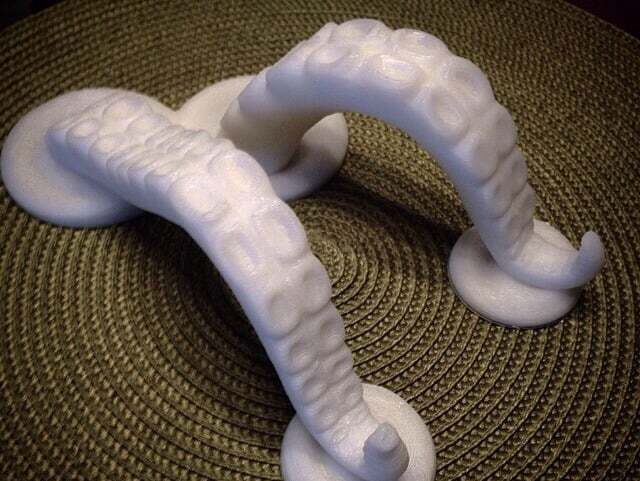 3D printable Octopus Tablet Stand Version Two・Cults