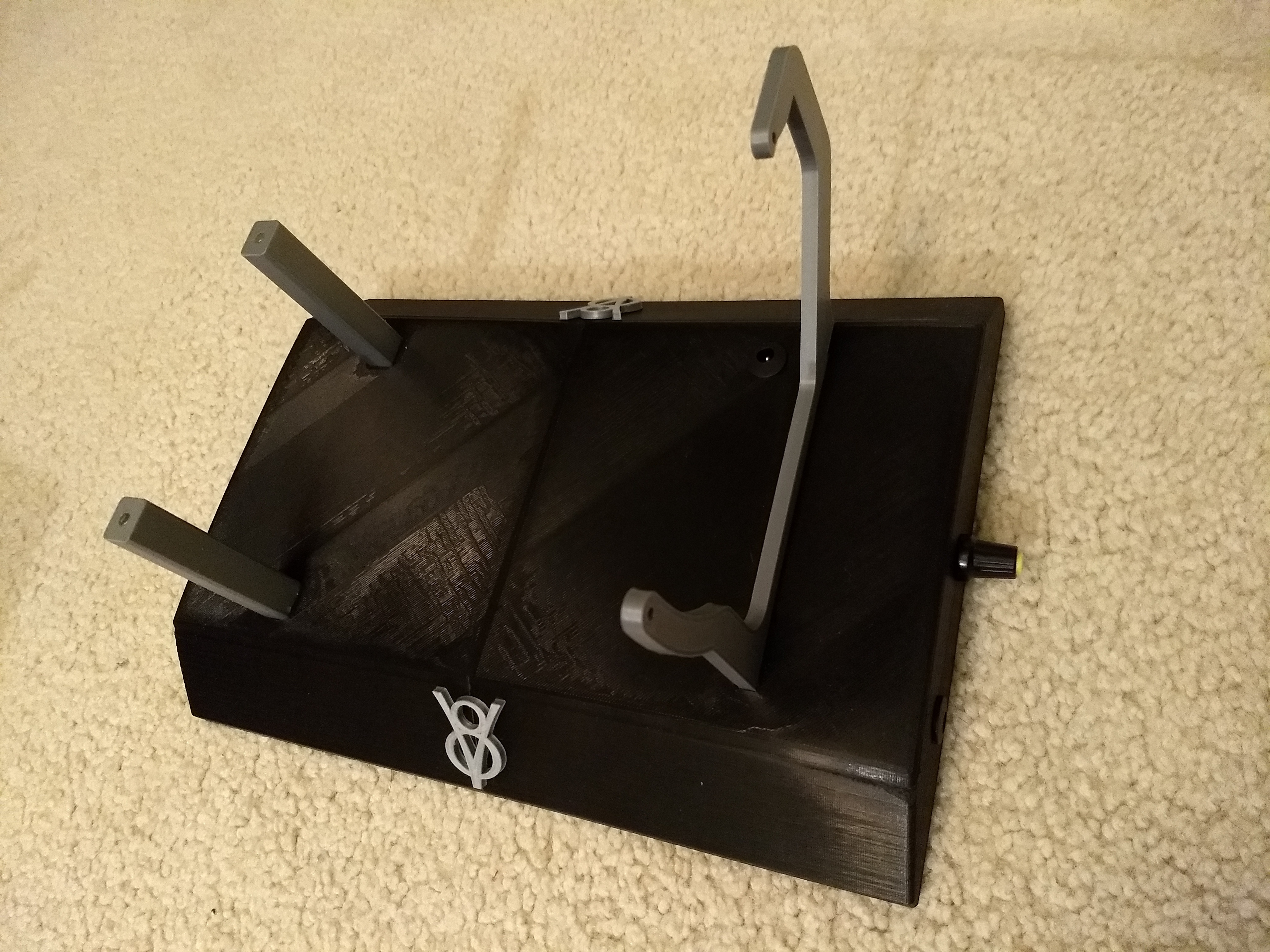 🚙 Ford Flat Head V8 Tabletop Stand・Free STL File for ・Cults
