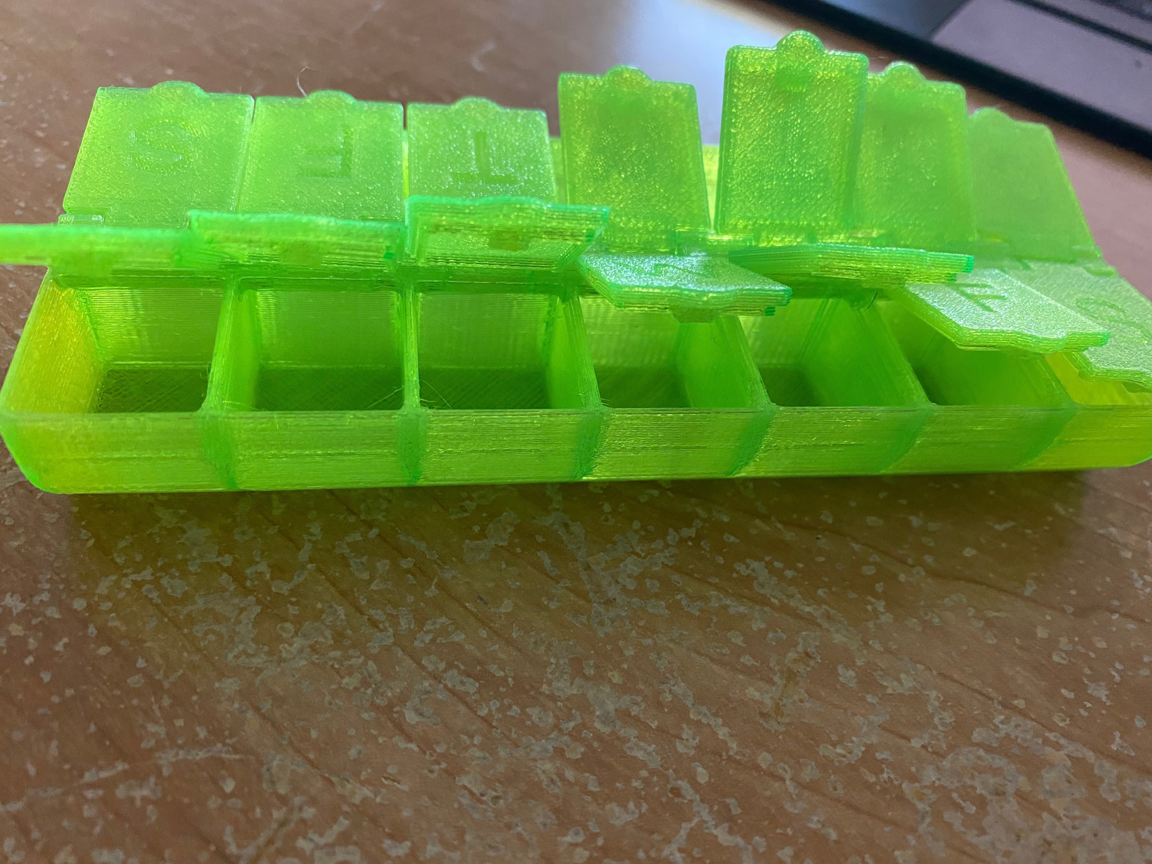 3D printable Pill Box 2 weeks・Cults