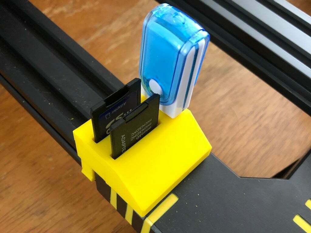 Free STL file Anycubic Chiron USB and SD card holder 💾 ・3D printer ...