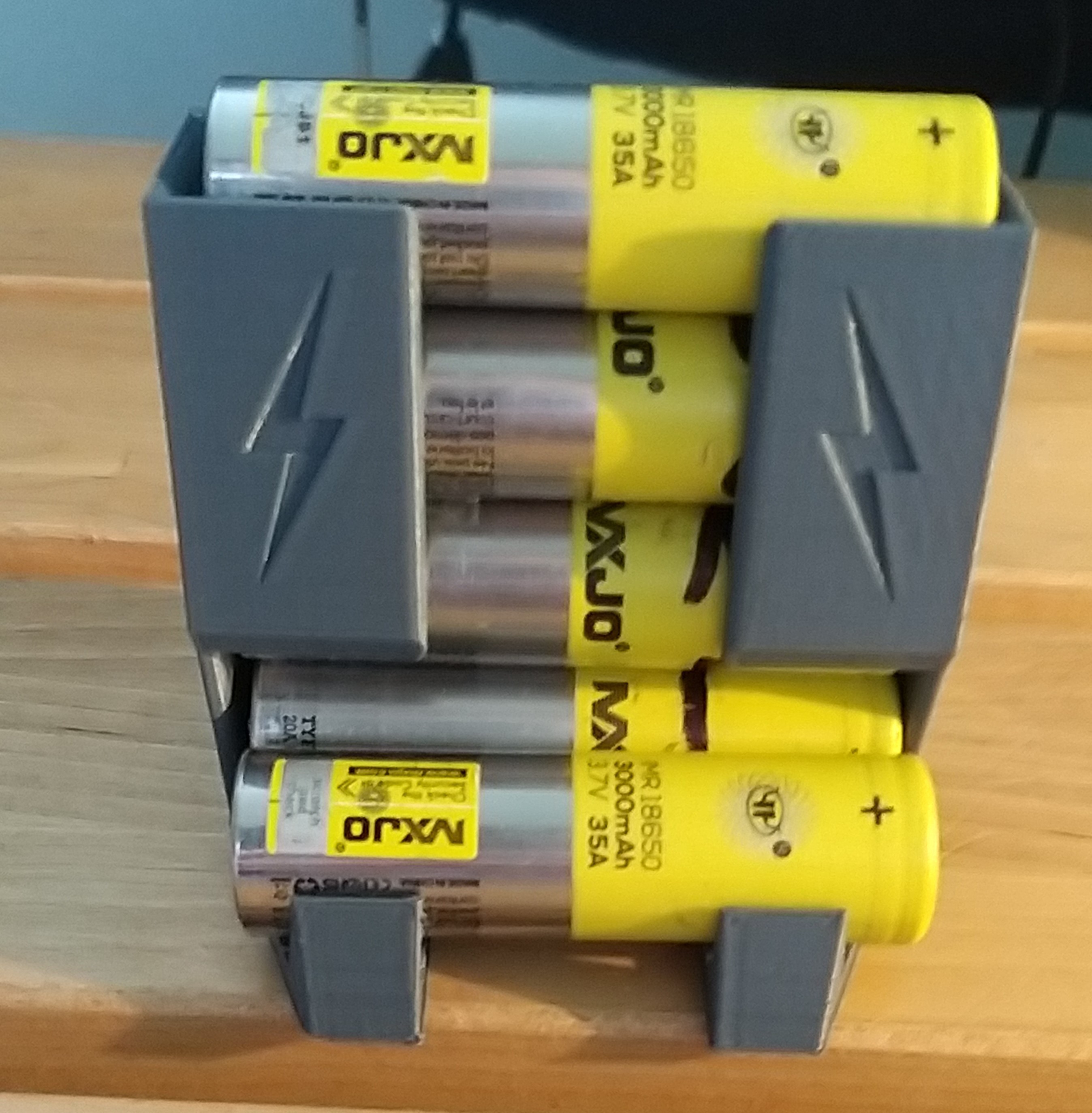 Free STL file 18650 battery dispenser 🔋 ・3D print model to download・Cults