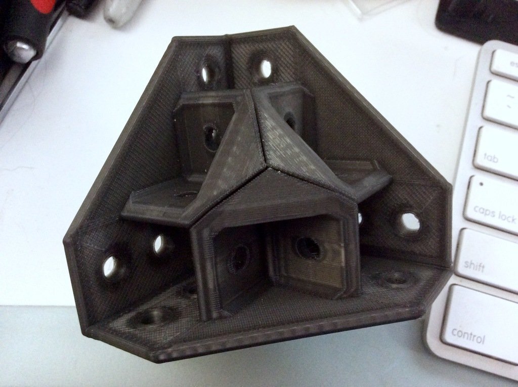 Free STL file Extrusion Corner Plate Brackets for 1515, 2020, 2525 ...