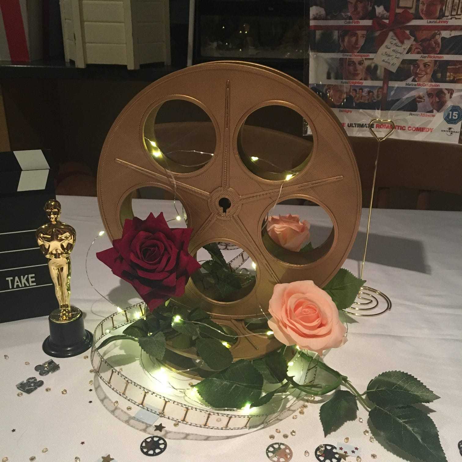 📽️ Vintage film reel table decoration・Free STL File for ・Cults
