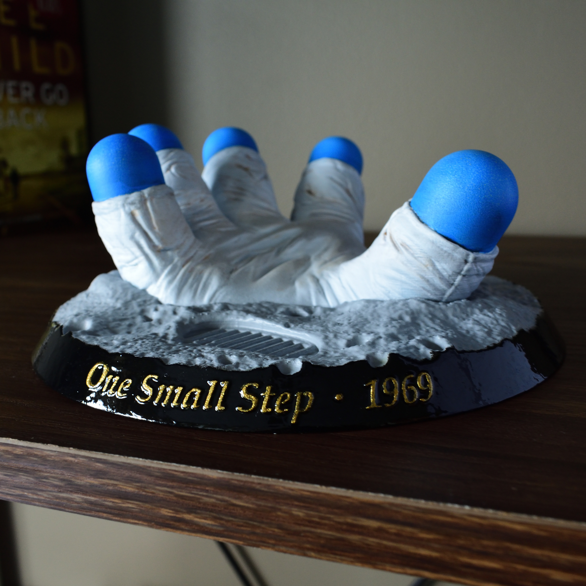 Free STL file One Small Step 🤏 ・3D printer model to download・Cults