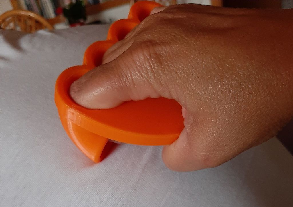 Free STL file Scratch Claw 📱・Model to download and 3D print・Cults