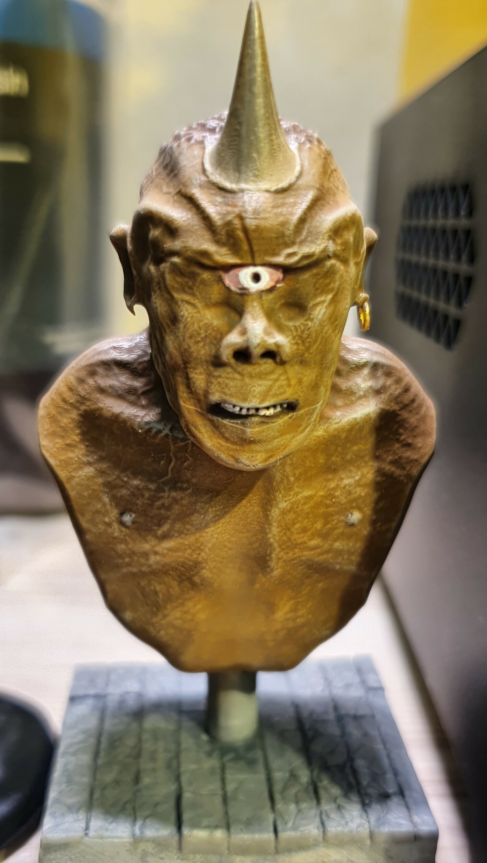 3D file Cyclops Bust 👤 ・3D printable design to download・Cults