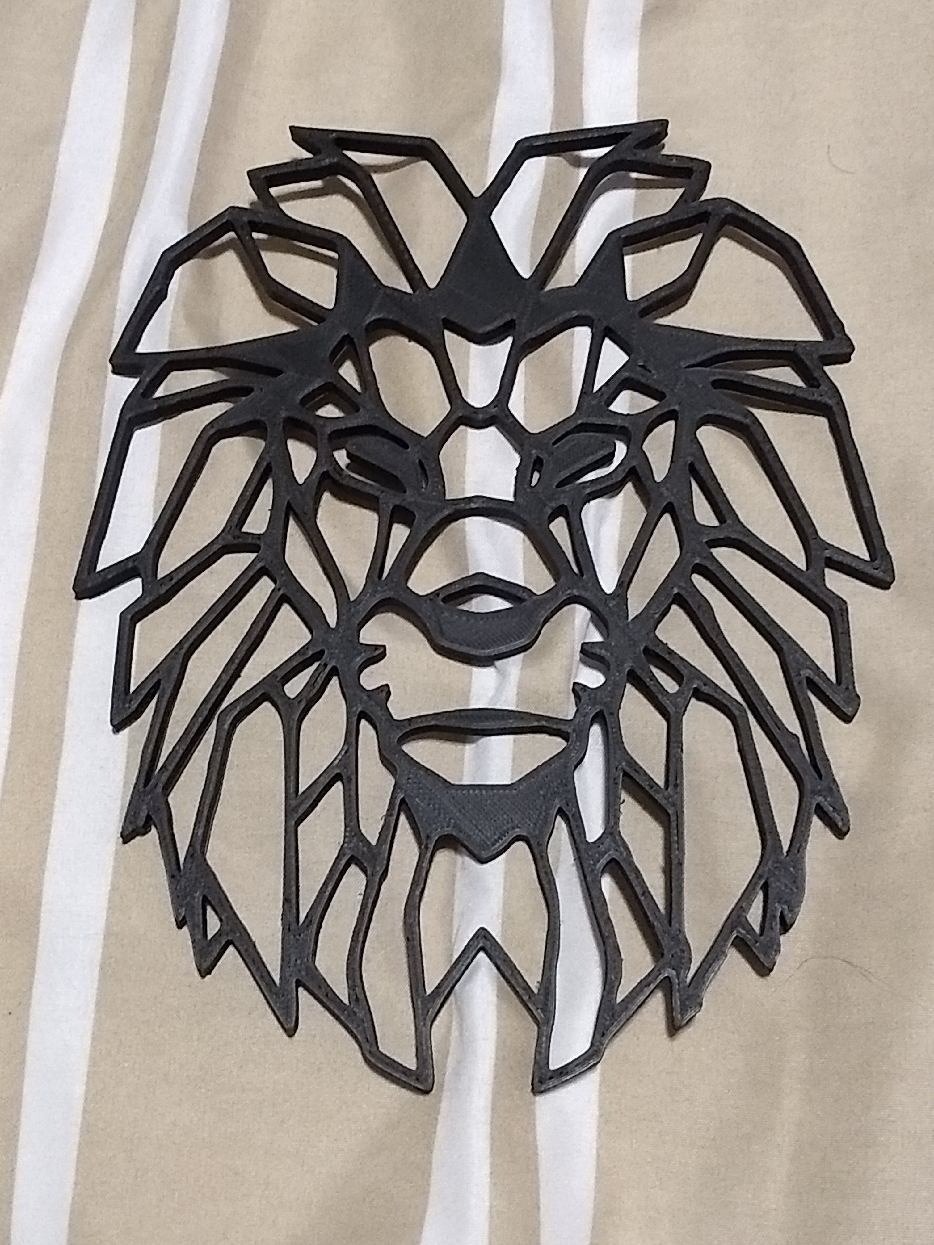 3D printable Lion Wall Sculpture 2D・Cults