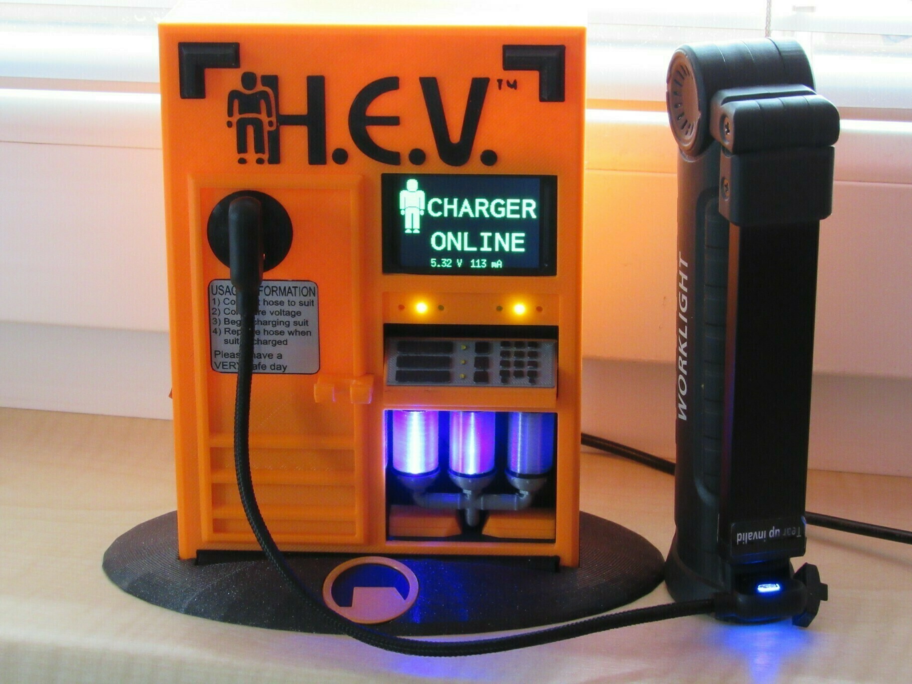 🚁 BlackMesa HEV QC3 Charger・ STL File for 3D printing・Cults