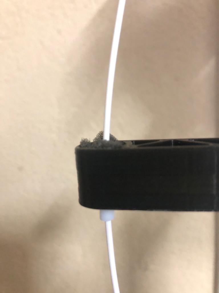 STL file Filament Filter and Guide 1.75 mm fits to 20 mm Aluprofile 🪢 ...