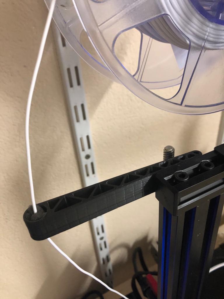 STL file Filament Filter and Guide 1.75 mm fits to 20 mm Aluprofile 🪢 ...