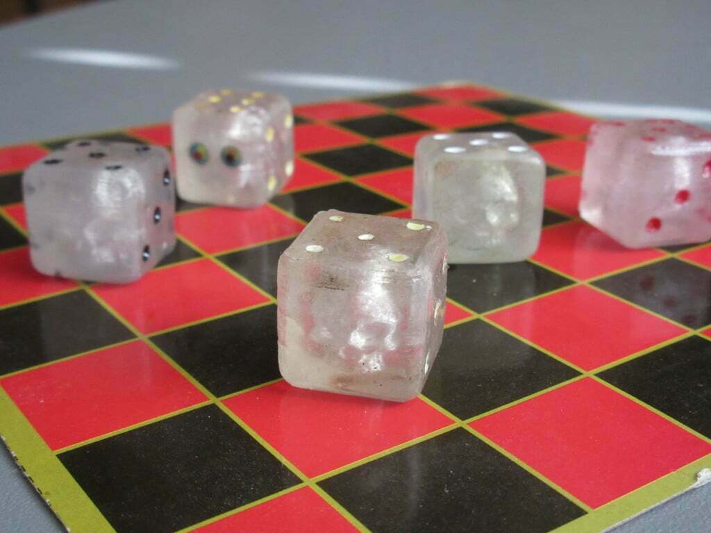 Free 3D file Embedded Skull Dice for Transparent 3D Printing 💀 ・3D ...