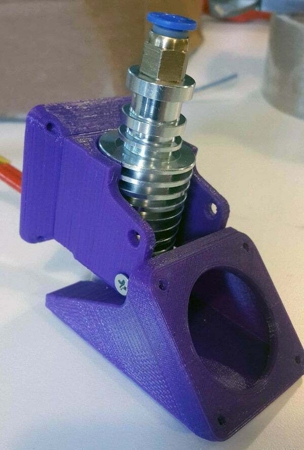 Free STL file E3D V5 Hot End Fan Mount & Integrated cooler 🥵 ・3D print ...