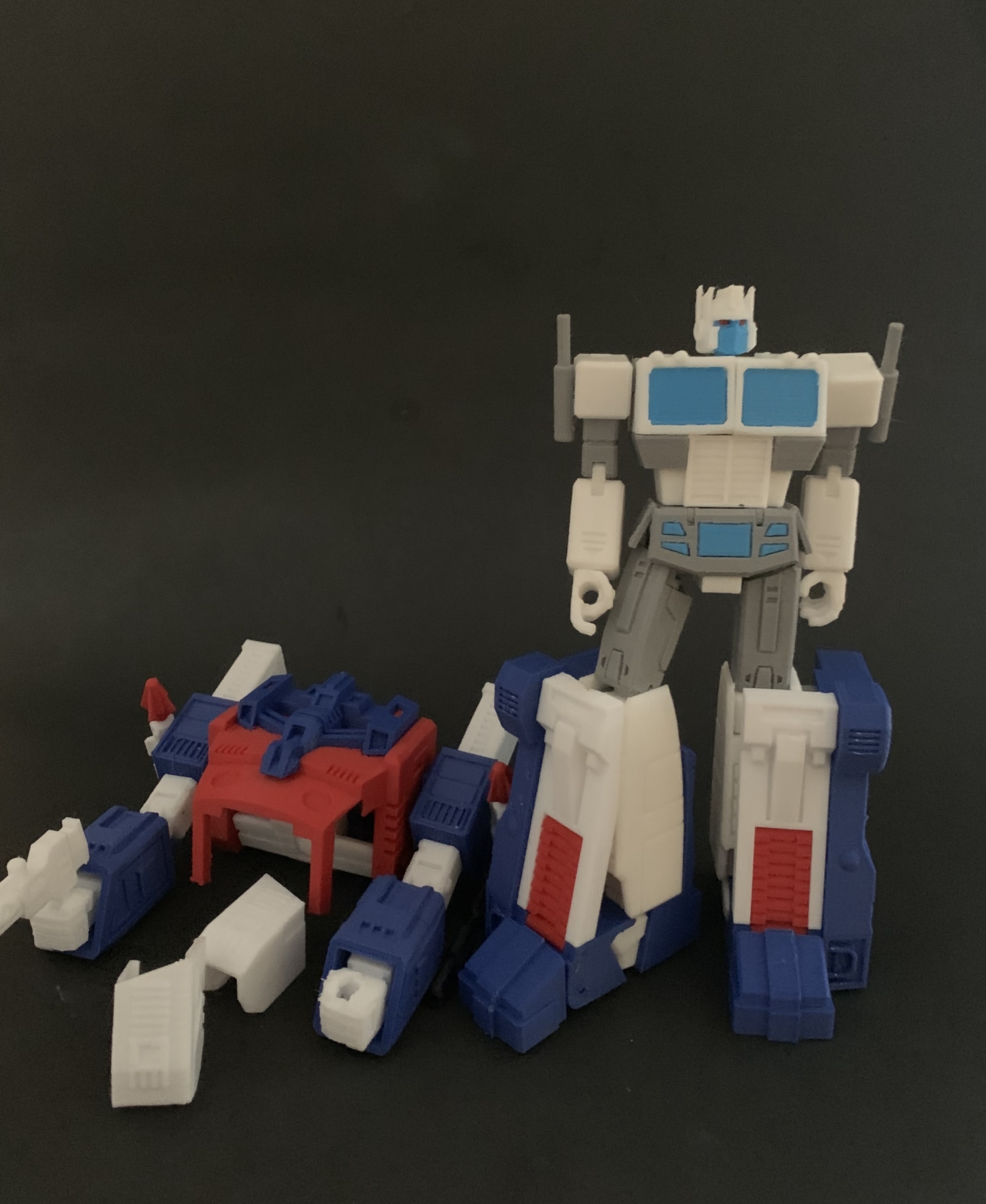 🤖 G1 Ultra Magnus・Free 3D File for ・Cults