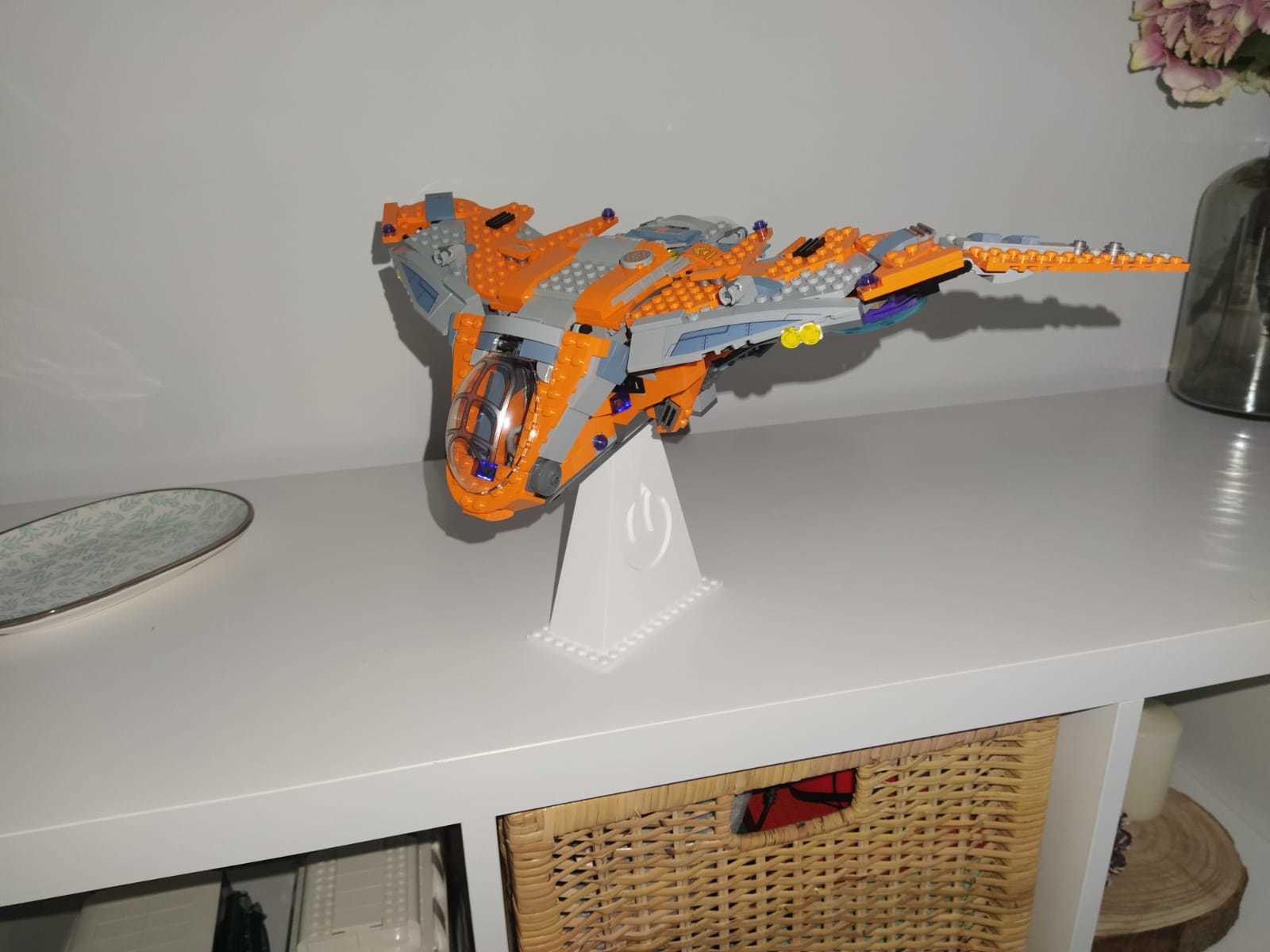 Fichier STL Stand Lego incliné 🦸・Plan imprimable en 3D à télécharger・Cults