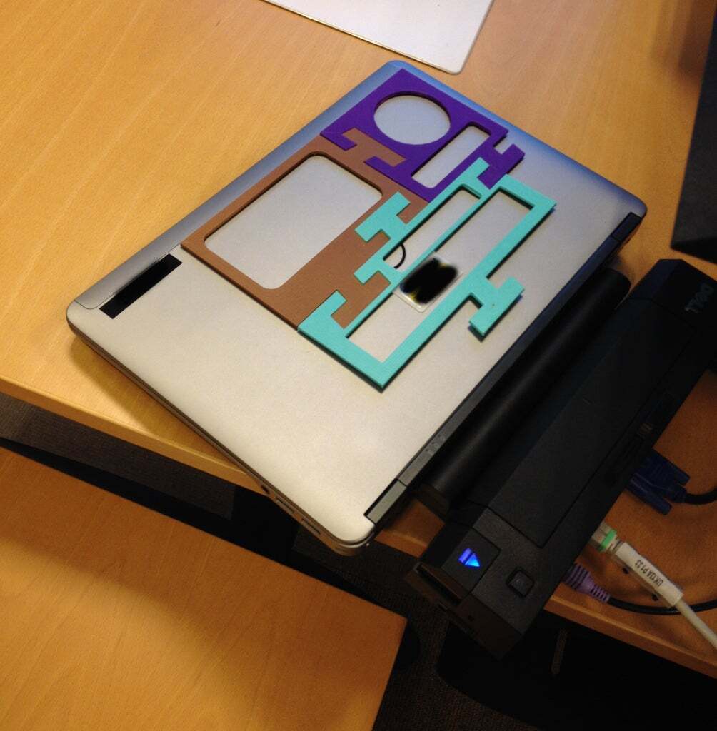 Free STL file Laptop tray version 2 💻 ・Object to download and to 3D ...