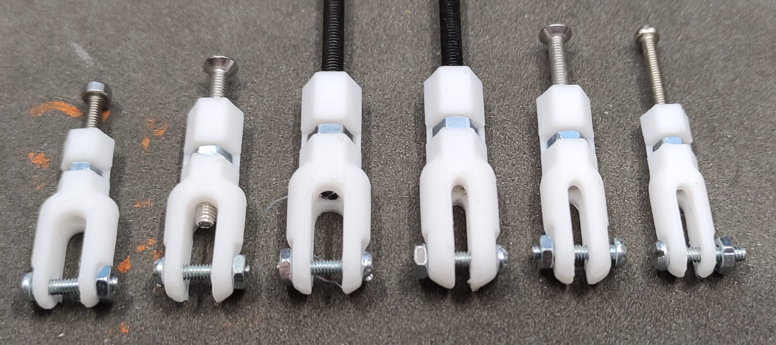 🚁 3D printable clevis M2 / M2.5 / M3 for RC planes・ STL File for ・Cults