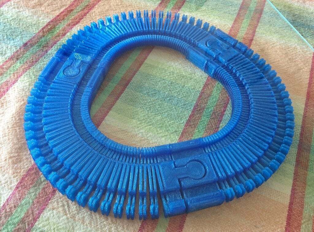 Free STL file Double Sided Remix of Customizable Flexible Toy Train ...