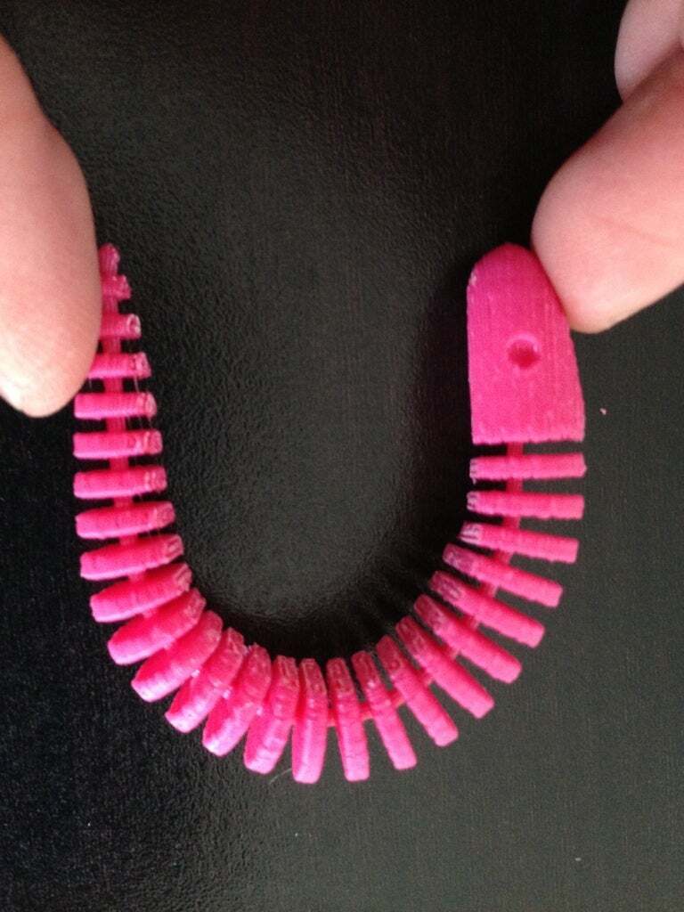 Free STL file Wiggly Snake/Worm - bends both ways 🐍 ・3D printer model ...